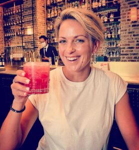 Jamie Yuccas | Wiki/Bio, CBS News, Net Worth, Photos, Haircut, Husband ...